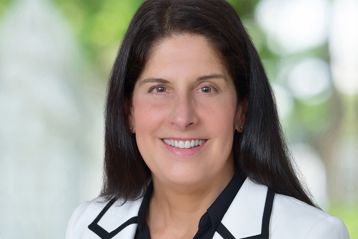 Reducing Plastic Waste at Colgate-Palmolive: Meet Ann Tracy TEE’02 | Tuck Executive Education at ...